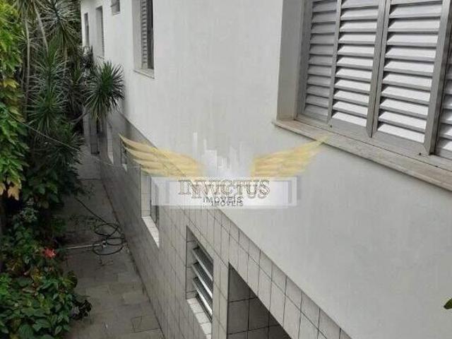 Casa Assobradada com 3 Quartos para Comprar, 400m² Vila Assunção, Santo André/SP