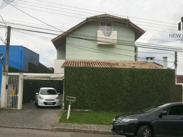 Sobrado 3 dormitórios à venda, 180 m² Lindóia Curitiba/PR