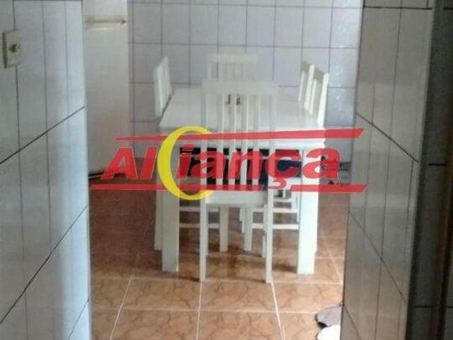 SOBRADO 3 DORMITÓRIOS AMPLO E AREJADO