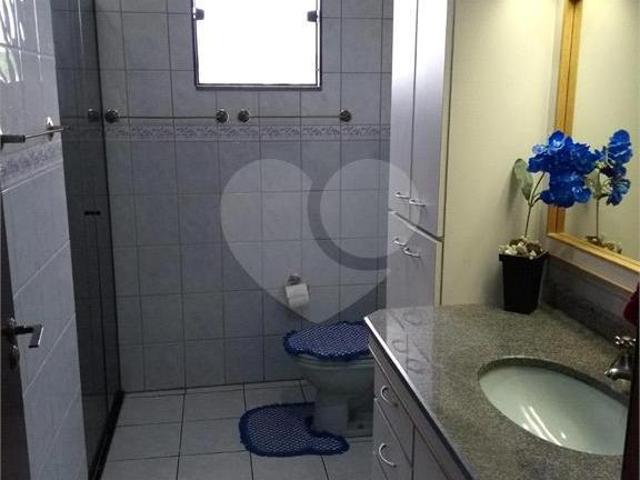 Sobrado à venda com 3 quartos, sendo 1 suíte, em Vila Oliveira, Mogi das Cruzes