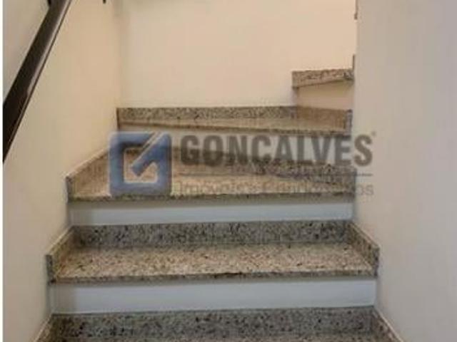 Sobrado 3 dormitórios sendo 1 suite, 171 mts² na Vila Scarpelli em Santo André