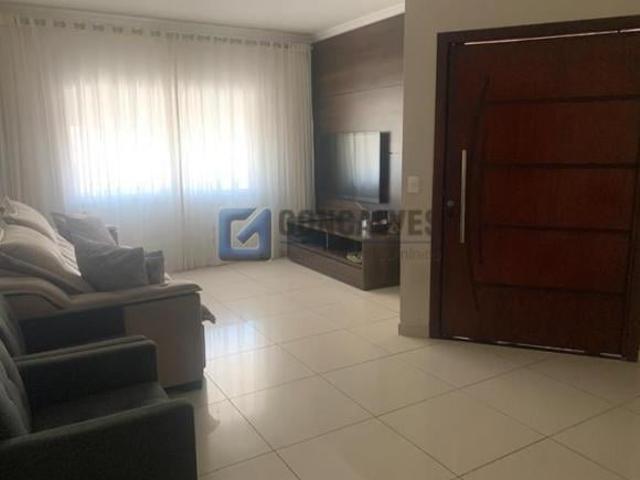 Sobrado 3 dormitórios sendo 1 suite, 174 mts² na Vila Scarpelli em Santo André