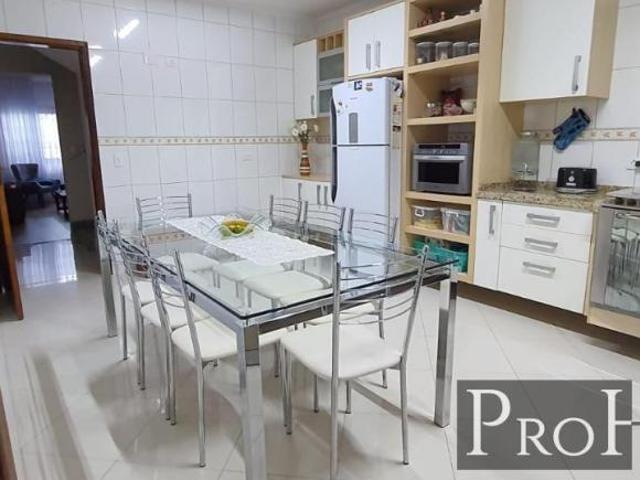 Sobrado 3 dormitórios sendo 1 suíte e Lazer completo – R$ 805.000,00