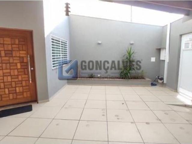 Sobrado 3 dormitórios sendo 2 suites, 200 mts² na Vila Bela Vista em Santo André