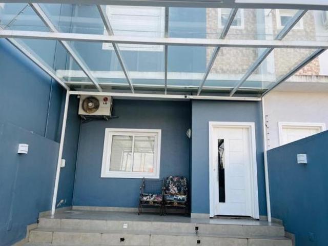 Sobrado 3 dormitorios, suite 2 vagas de garagem coberta Igara e