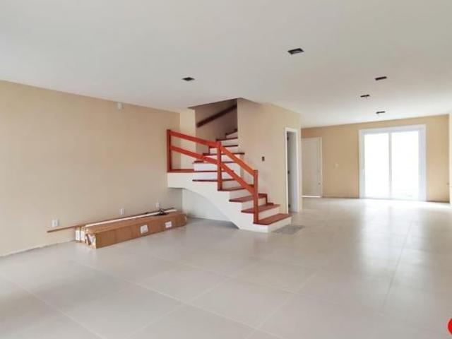 Sobrado 3 dormitórios suíte à venda no Vila Ipiranga – Porto Alegre – R$ 720.000