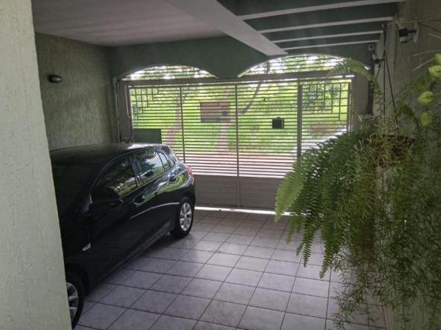 Sobrado 3 Dorms com Suíte, Edícula e 2 Vagas em Localização Estratégica