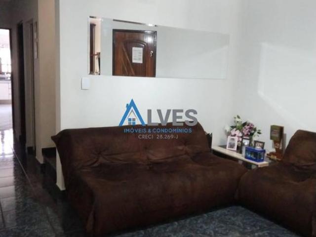 Sobrado 3 dorms com 1 suíte e 2 vagas Jardim Santo Ignacio SBC