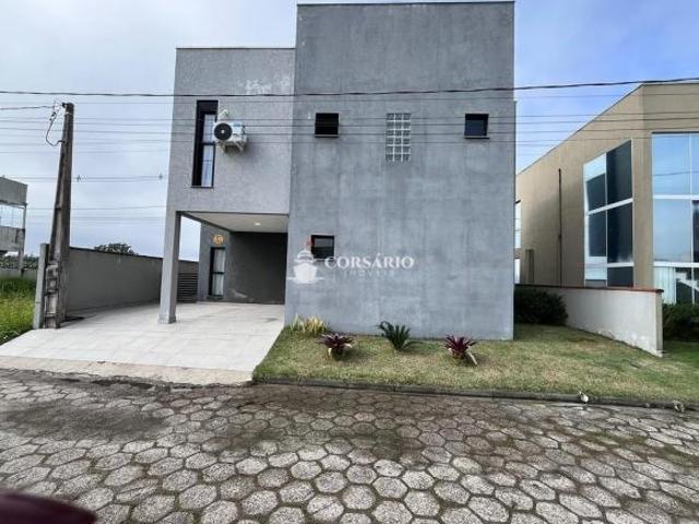 Sobrado 3 suítes Beira Mar no Balneário Marissol