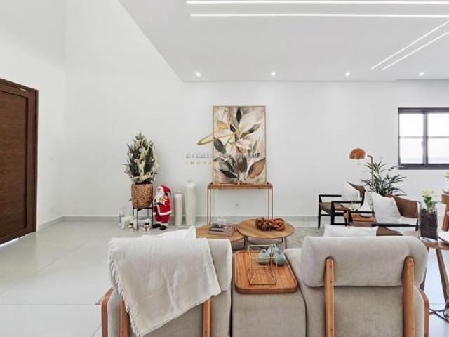 Sobrado, 3 Suítes com Closet, Escritório, Piscina, Condomínio Fechado,Indaiatuba