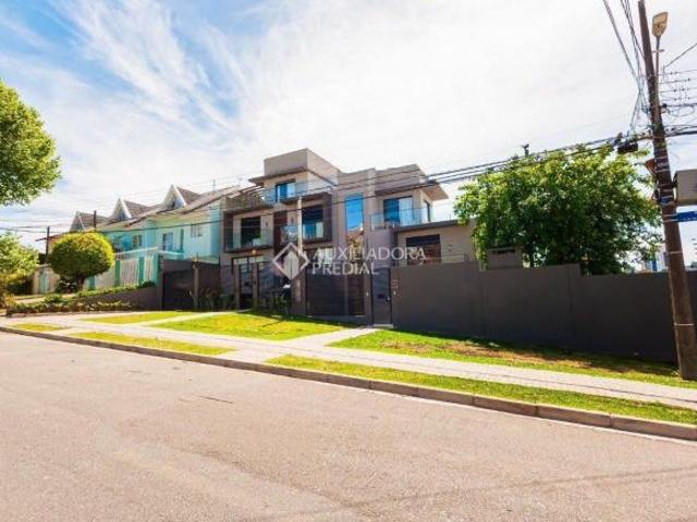 Sobrado 3 suítes com sacada 3 vagas 180m² na Rua Constante Lunardon, 131 por R$ 1.339.000,00