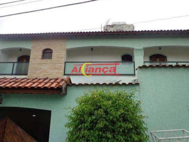 SOBRADO 3 SUÍTES E EDÍCULA
