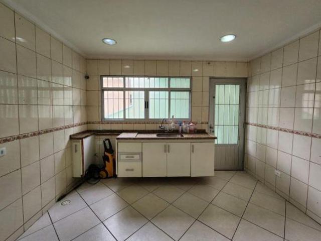 SOBRADO 3 SUITES/ JD ROSA MARIA/ 2 VAGAS/ BAIRRO BUTANTÃ