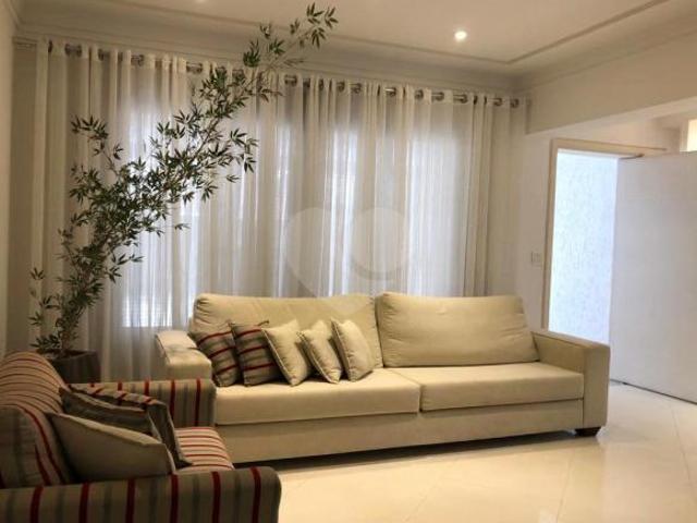 SOBRADO 3 SUITES RUA FECHADA SANTANA