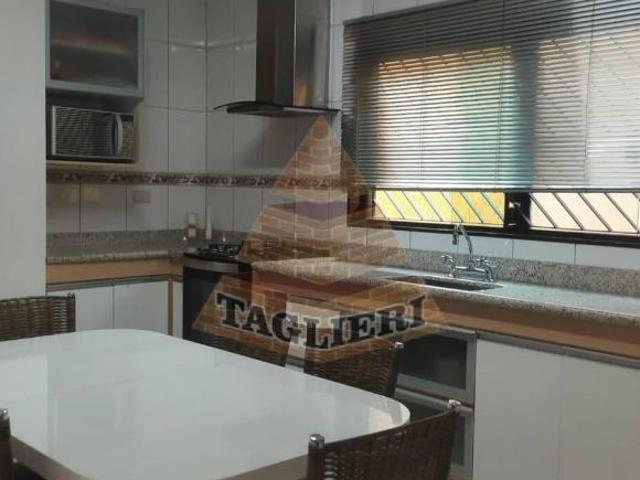 Sobrado 3 suítes, 4 vagas Jardim Textil