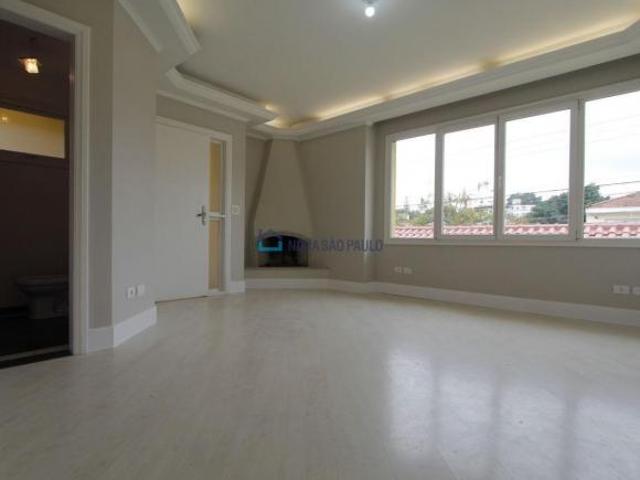 Sobrado 3 suítes 5 vagas com acabamento de primeira linha a 250m² do Assai Jabaquara