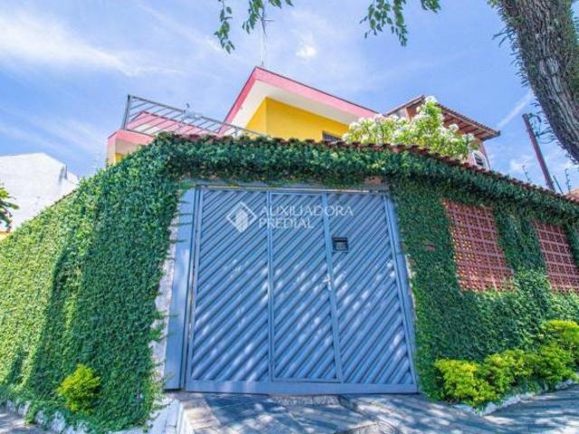 Sobrado 3 Quartos 1 Suíte Vila Humaitá 5vagas e área gourmet