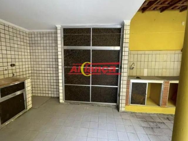 SOBRADO 3 QUARTOS 1 SUITE 2 VAGAS IMPERDÍVEL