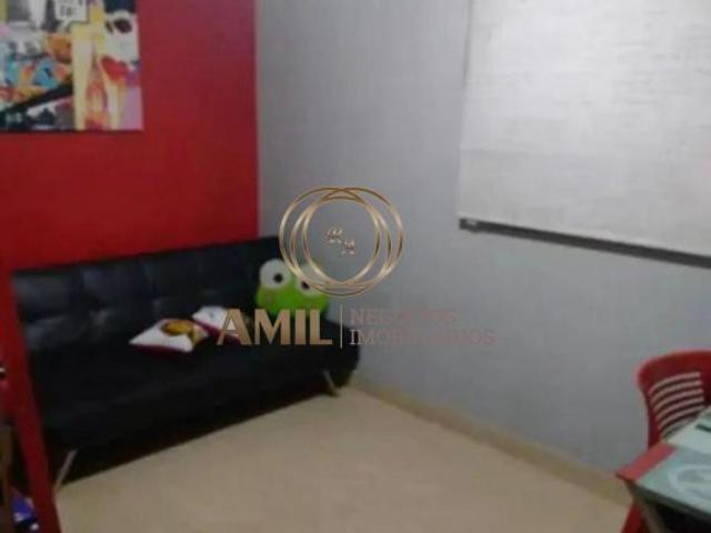 Sobrado 3 quartos, 1 suíte, 4 banheiro, 2 garagem, piscina, Residencial Flamboyant perto do Aeroport