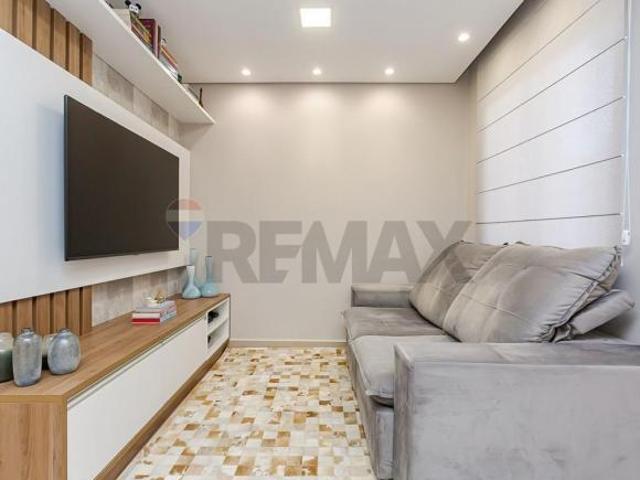 Sobrado 3 Quartos, 1 suíte, 82 m² de área útil e 2 vagas de garagem no Guaíra R$ 675.000,00