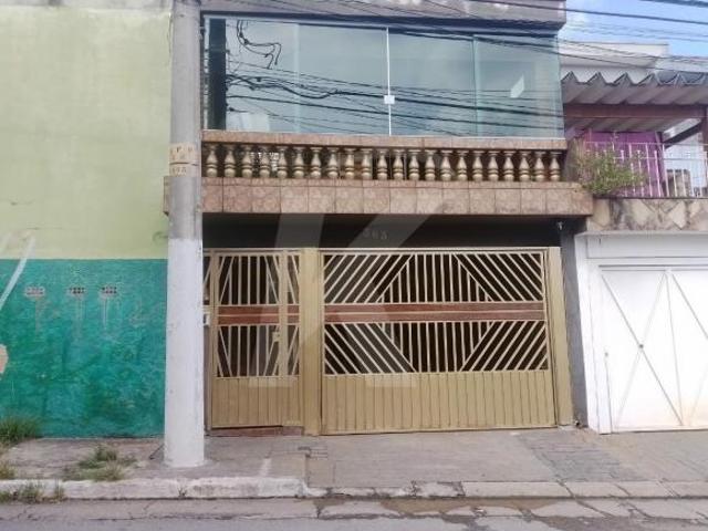 Sobrado 3 quartos, 2 banheiros, 2 vagas. Vila Medeiros. Aceita pet