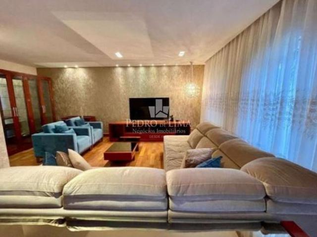 Sobrado 3 quartos, 370 m², 4 vagas no Tatuapé