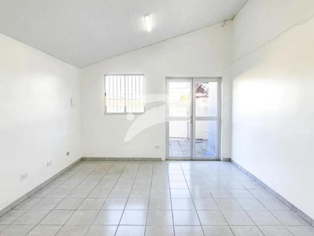 Sobrado 3 Quartos Xaxim 68m²
