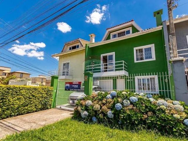 Sobrado 3 Quartos com Ático e Sacada – Guaíra 148m² Privativos