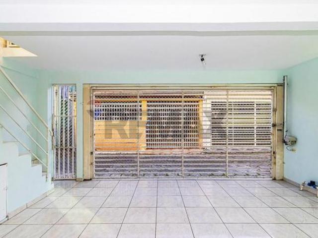 Sobrado 3 quartos com suíte em condomínio fechado no bairro Sitio Cercado