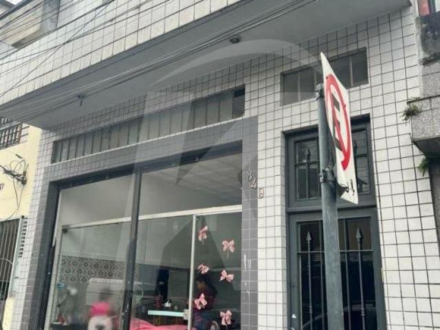 Sobrado 3 quartos e Salão Comercial