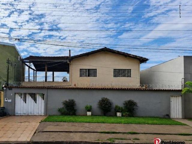 Sobrado 3 quartos no Bairro São Francisco
