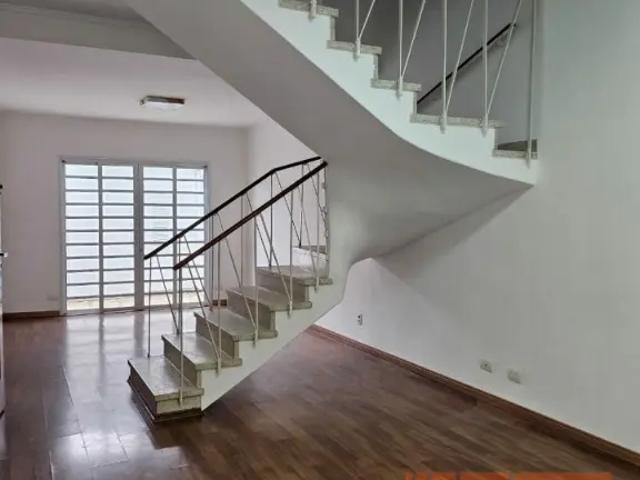 Sobrado, 3 Quartos para Alugar, 140 m² por R$ 4.000,00