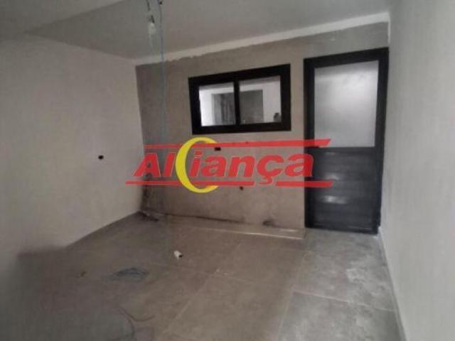 Sobrado 3 Quartos sendo 1 Suíte 2 Vagas No Jardim Santa Mena
