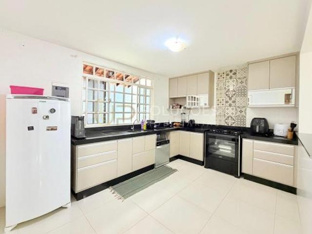 Sobrado 3 Quartos Suíte c/ Banheira de Hidro + Área Gourmet c/ Churrasqueira | Quadra 01, Sobradin