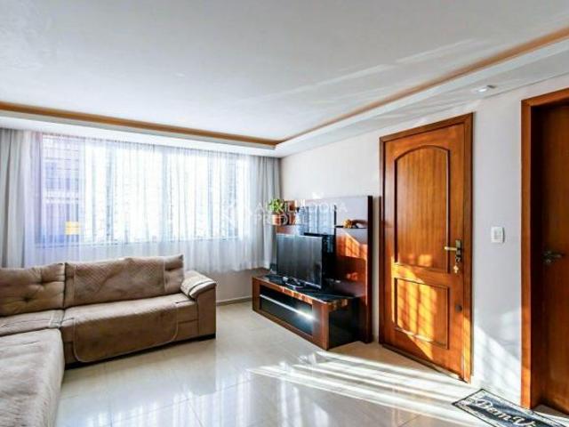 Sobrado 3 quatos Face Leste de 117 m² no Centro de Pinhais