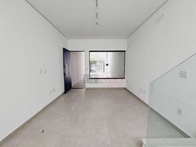 Sobrado. 3 Vagas de Garagem, 3 Suítes, Quintal, Sala conceito aberto. Vila Granada