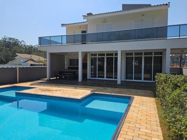 Sobrado, 3dorms, 1suíte, 3vagas, 220m², Águas de Santa Bárbara, S.P