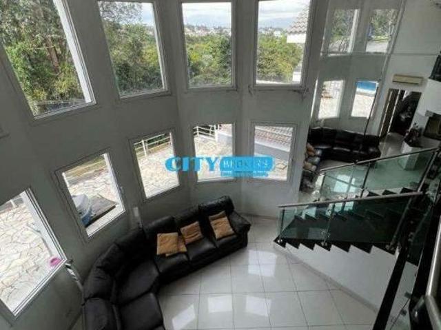 Sobrado 445m², com 6 quartos, sendo 6 suítes, à venda em Arujá V, SP