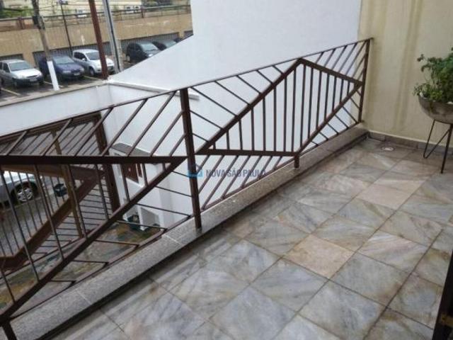 Sobrado 4 dormitórios 200m² área útil, 5 vagas, Bosque da Saude!