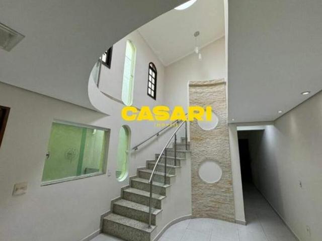 Sobrado 4 Dormitórios 264 m² à Venda Vila Pires Santo André | Casari Imóveis