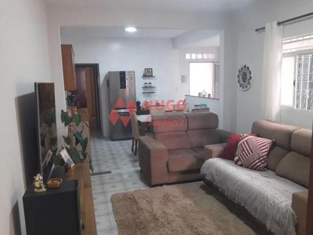 Sobrado 4 dormitórios, 2 banheiros no Vista Verde