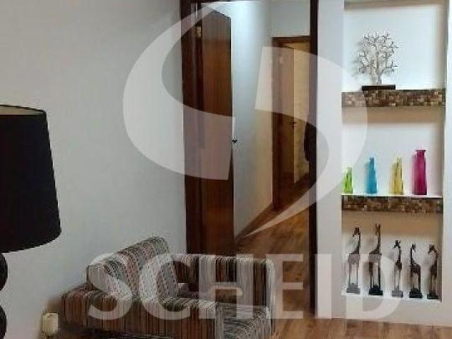 Sobrado 4 dormitorios, 2 suítes, 2 vagas, 4 banheiros, 160m². Piso laminado, armários embutidos!