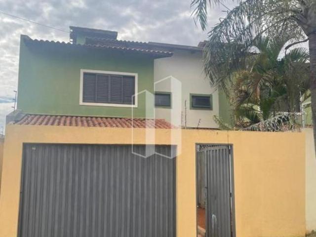 Sobrado 4 Dormitórios, 2 Suítes, 4 Vagas e com 204M² Jardim Atlântico