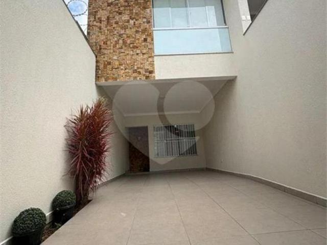 Sobrado 4 dormitórios com suíte e garagem na Vila Carrão São Paulo