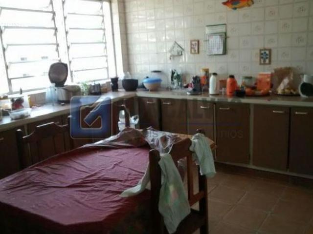 Sobrado 4 Dormitórios com 5 Vagas em Jardim Bela Vista, Santo André – Venda