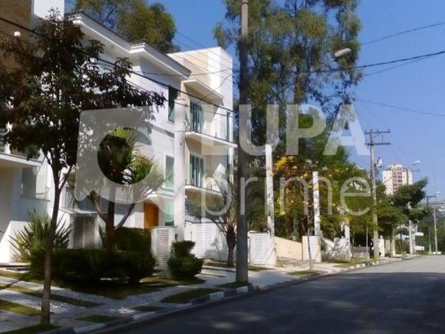 SOBRADO 4 DORMITÓRIOS Á VENDA JARDIM FLORESTA