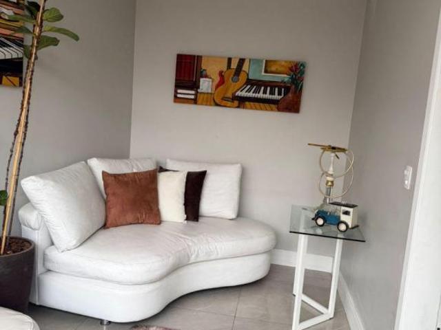 Sobrado 4 dormitórios a Venda Jardim Vila Galvão