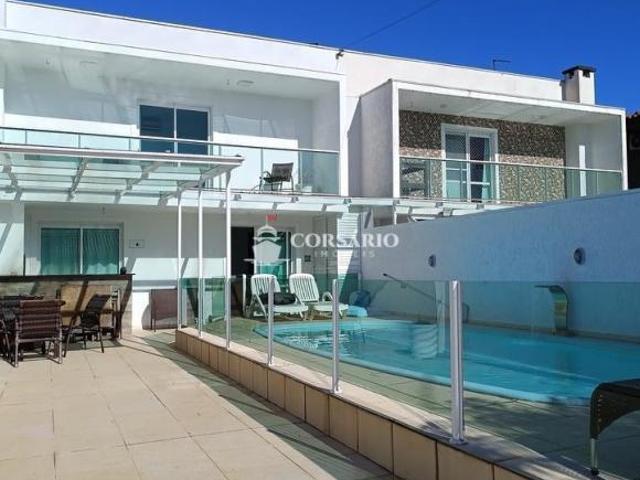 Sobrado 4 dormitórios e piscina no Atami Norte