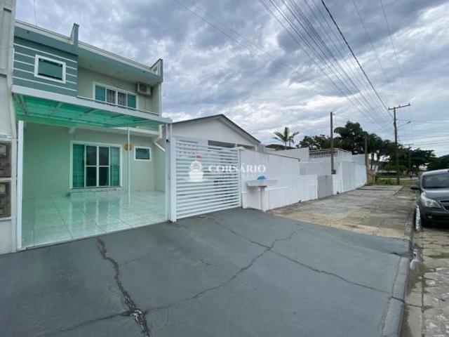 Sobrado 4 dormitórios próximo ao mar Sta Terezinha