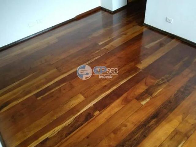 Sobrado 4 dormitórios Rua Michigan Quebec Londrina